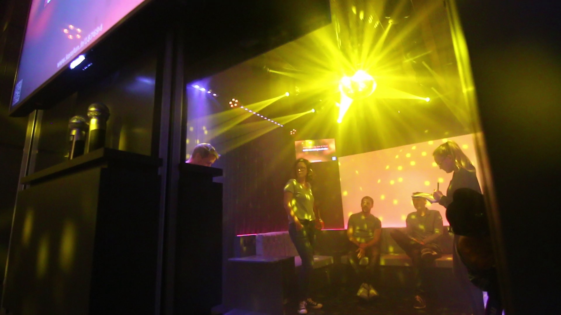 Quels seront les tarifs du KaraFun Bar, le futur plus grand bar karaoké ...