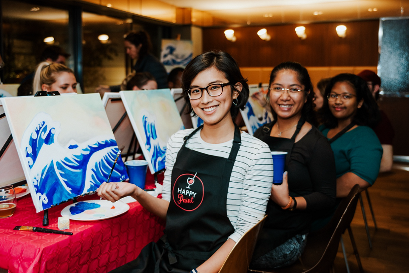 Peindre et prendre l'apéro en même temps : Happy Paint débarque à Lille ...