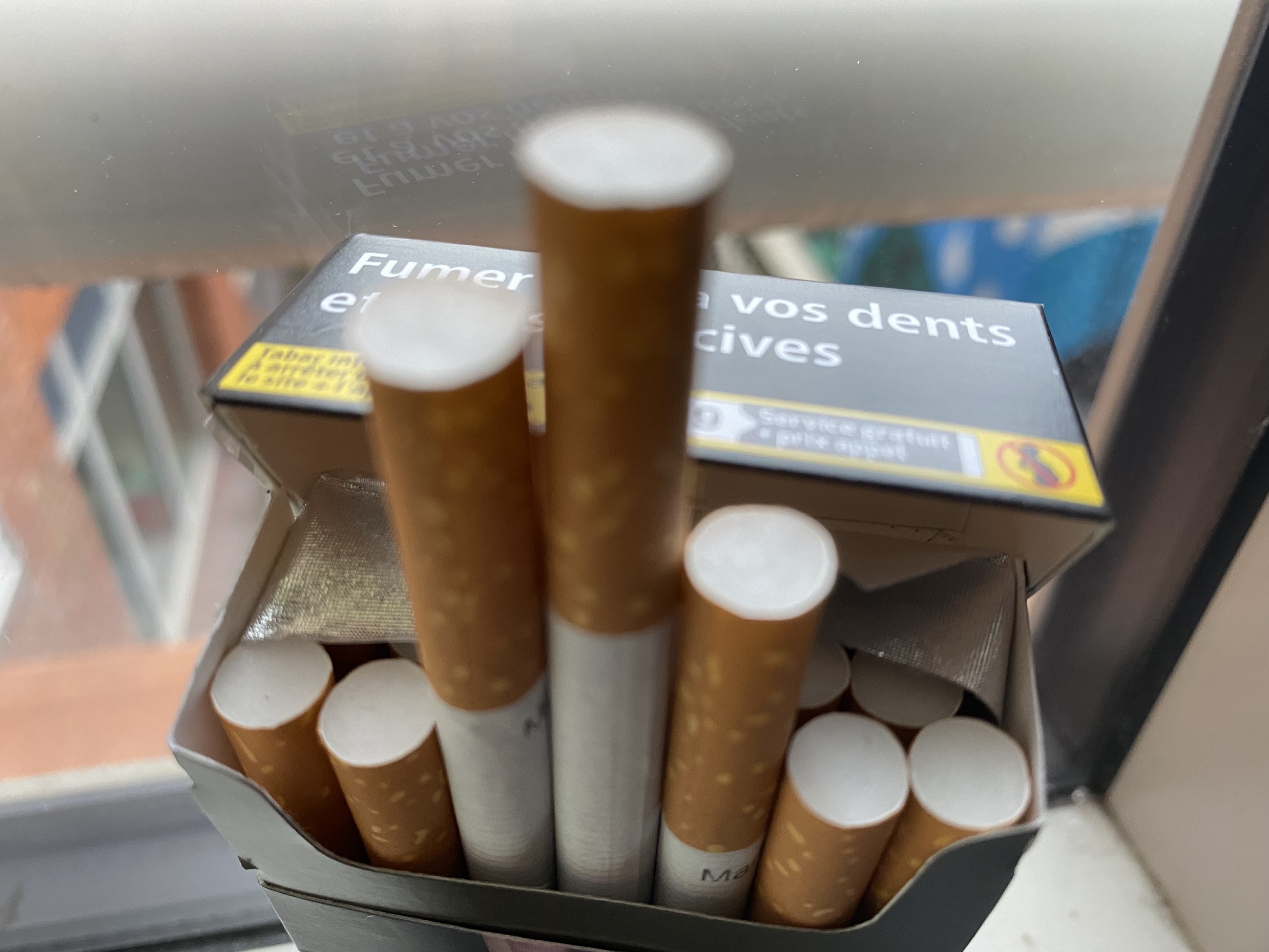 Mois sans tabac : les clichés sur la clope et son arrêt - 06/10/2021 ...
