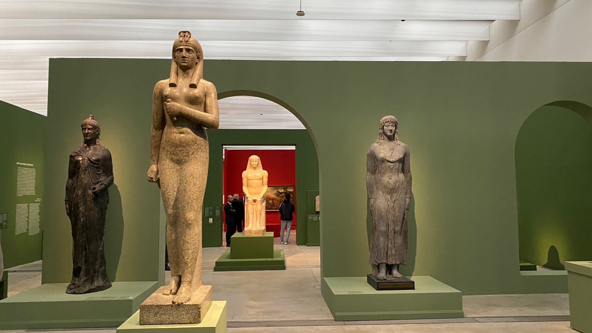 Le Louvre-Lens déchiffre la vie de Champollion et les hiéroglyphes dans sa nouvelle expo - 29/09 ...