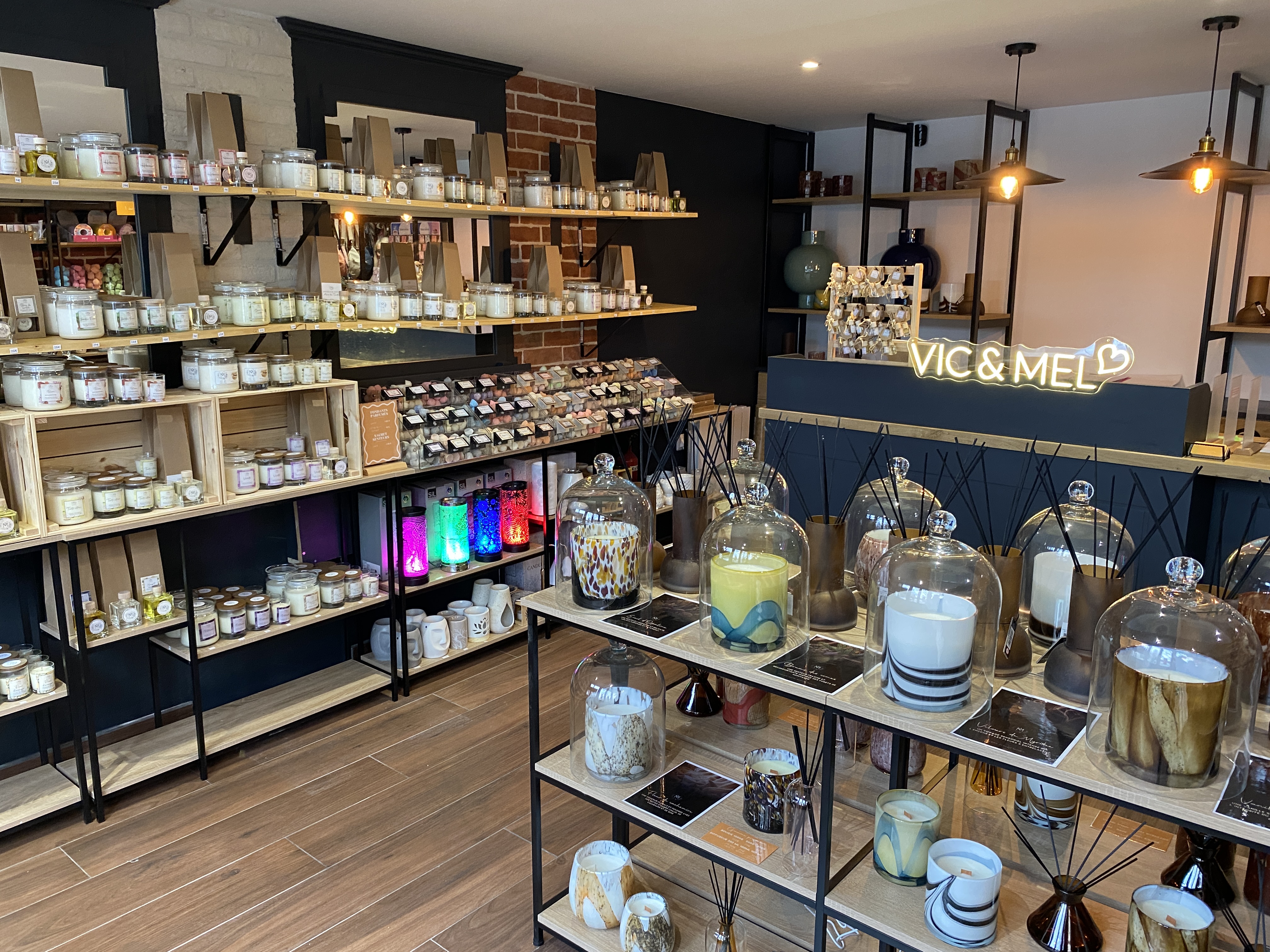 Vic & Mel, la boutique qui mêle senteurs et créations artisanales vient ...