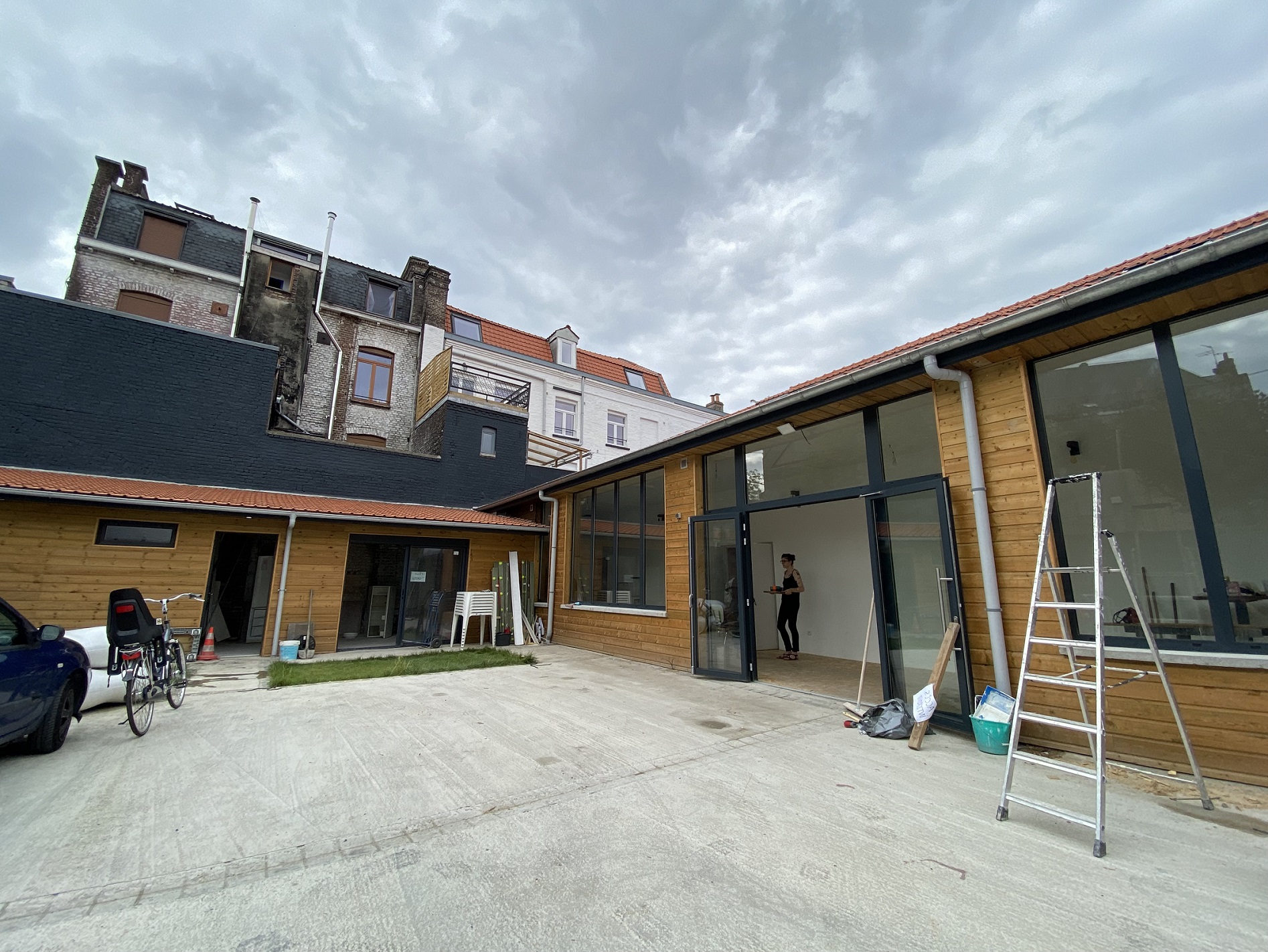 A Fives ce week-end, le 188 inaugure La Cour, son nouveau tiers lieu ...
