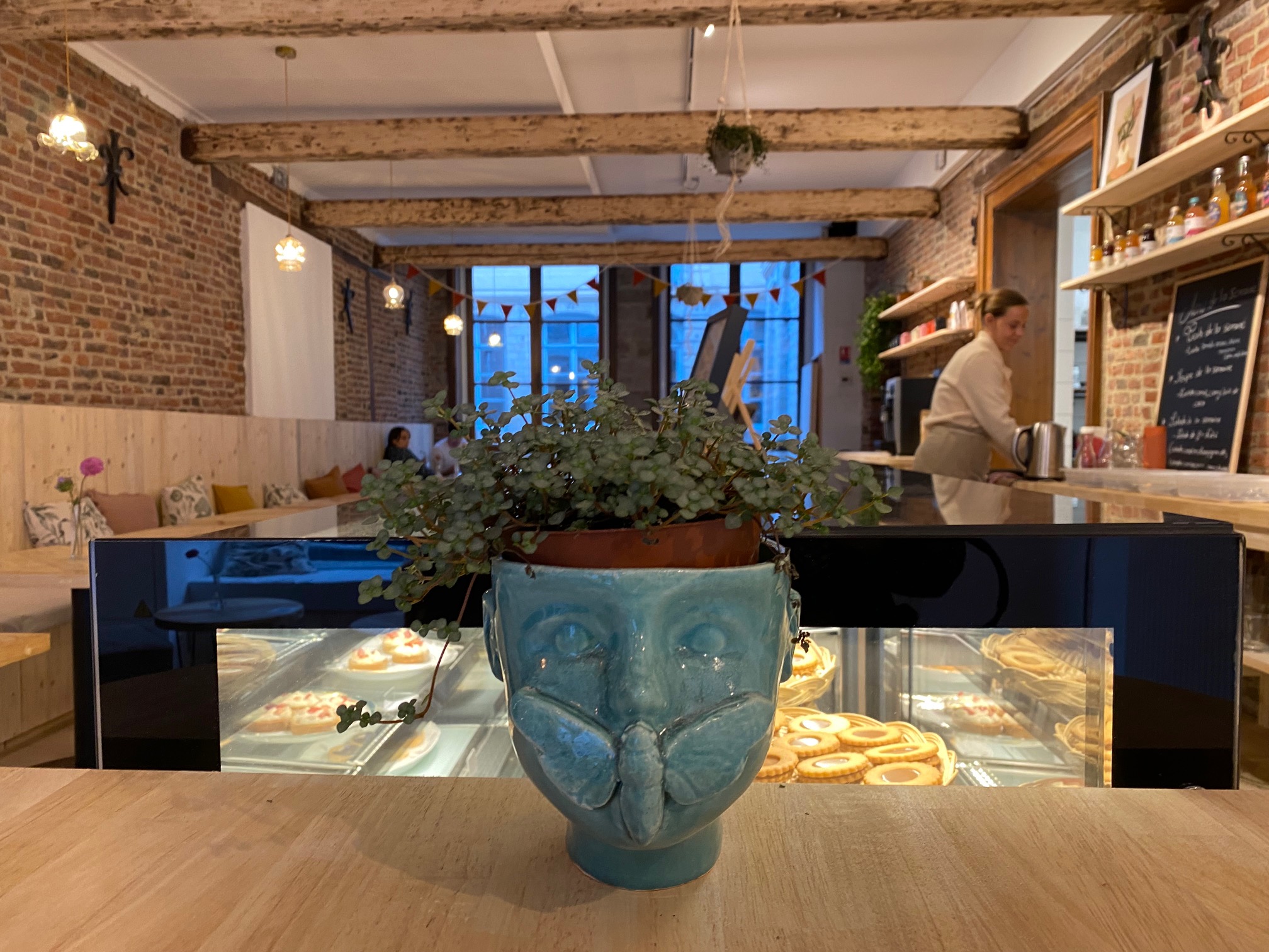 A Lille, Juliane vient d'ouvrir son salon de thé où la tartelette est reine